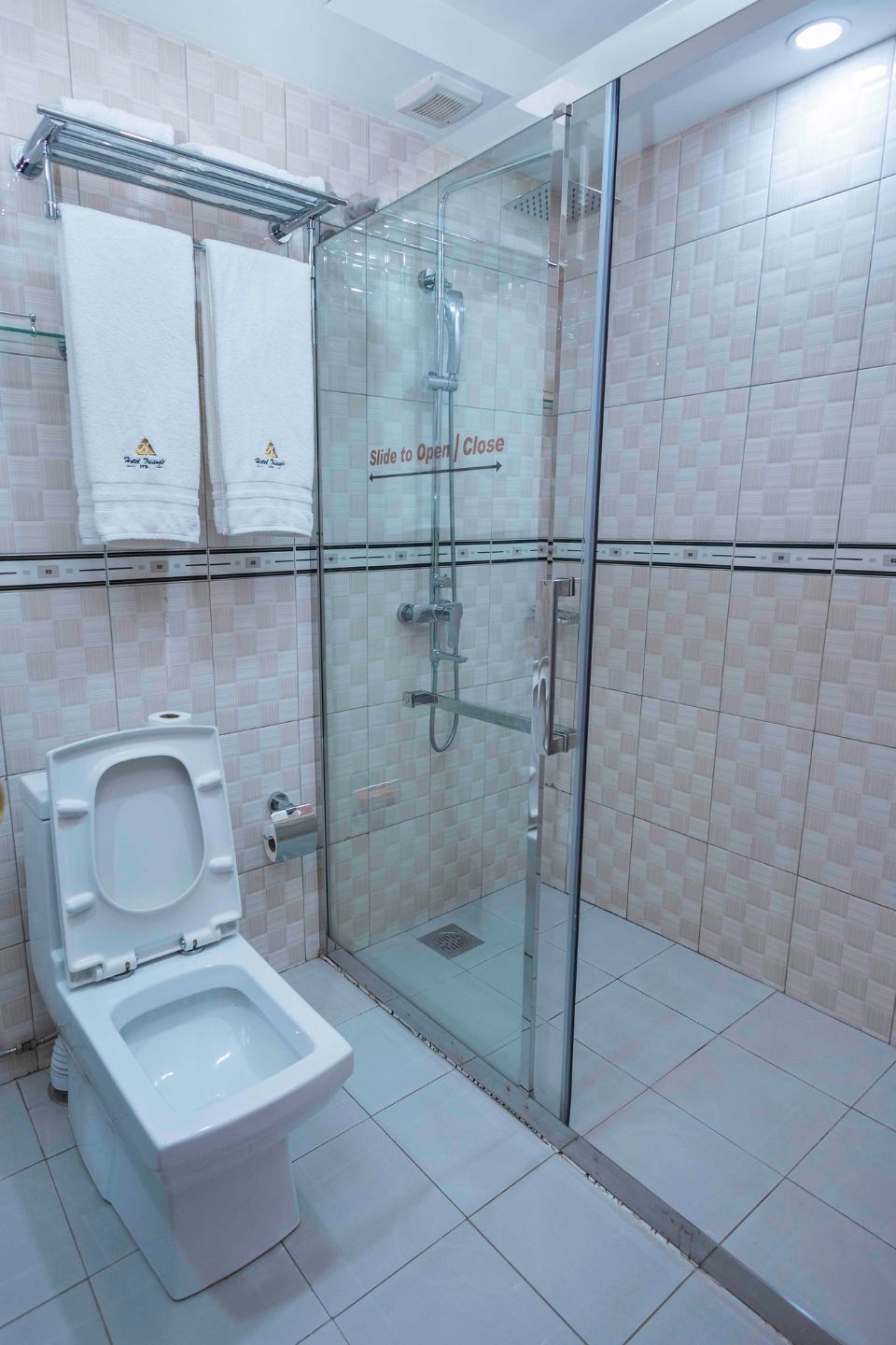 Single Deluxe Room – Hotel Triangle Mbarara
